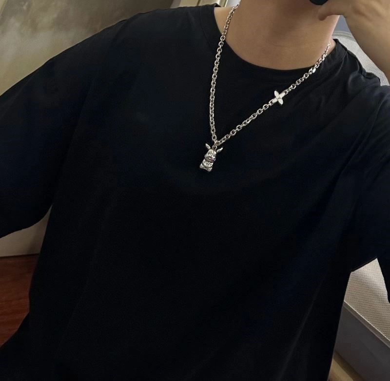 Bargain Louis Vuitton Necklaces