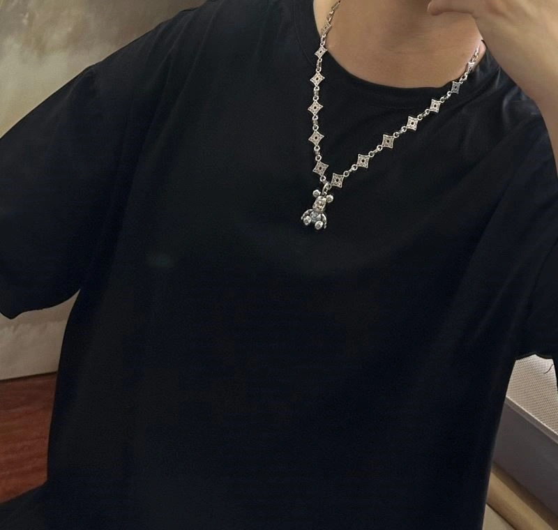 Economical Louis Vuitton Necklaces
