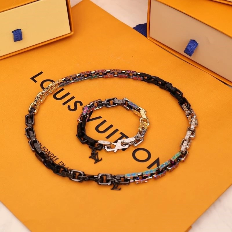Cut-rate Louis Vuitton Necklaces