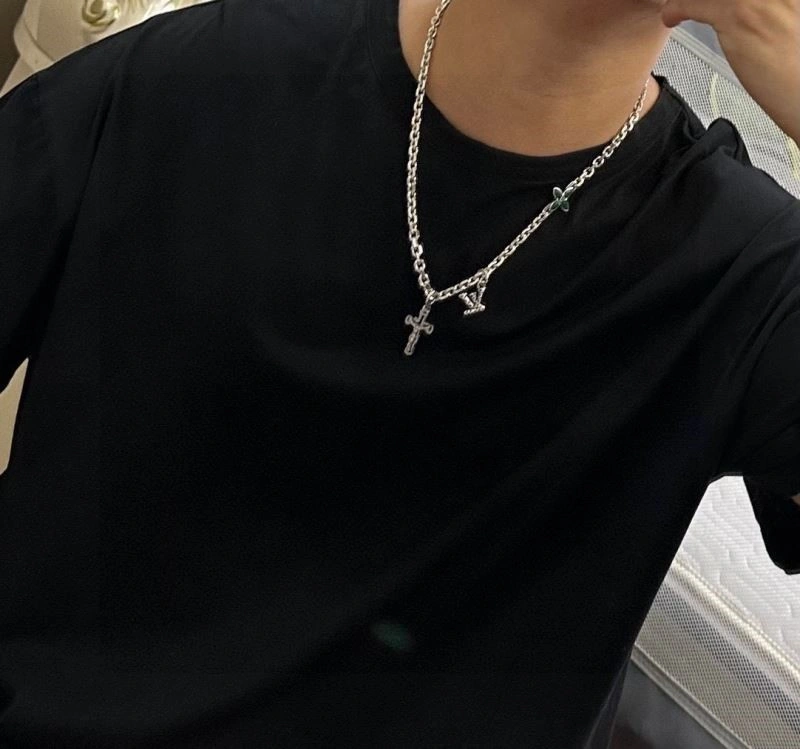High fidelity Louis Vuitton Necklaces