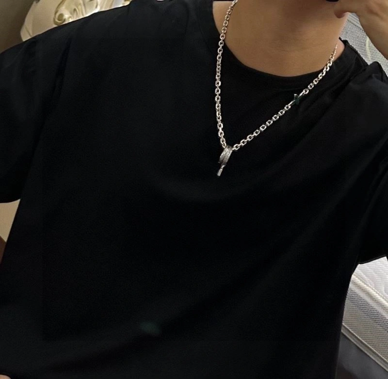 Exact replica Louis Vuitton Necklaces