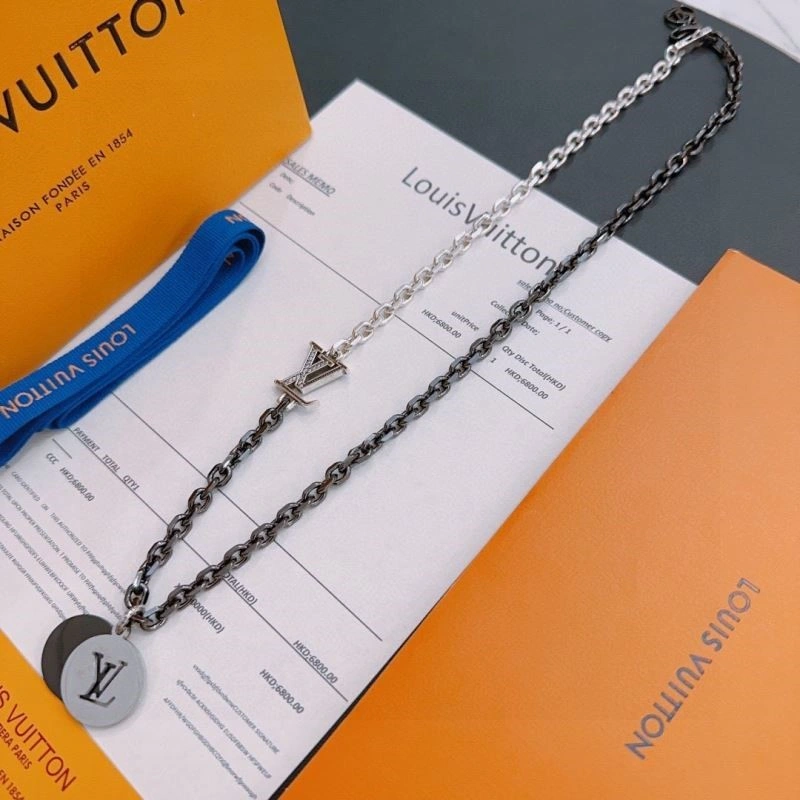 Top mirror Louis Vuitton Necklaces