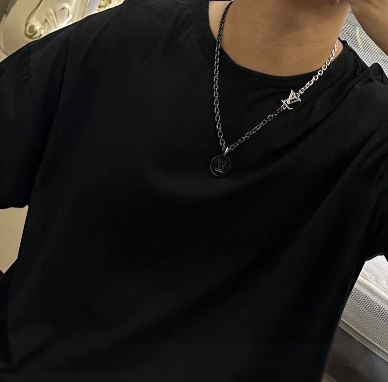 Top mirror Louis Vuitton Necklaces