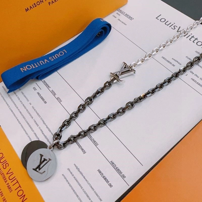 Top mirror Louis Vuitton Necklaces