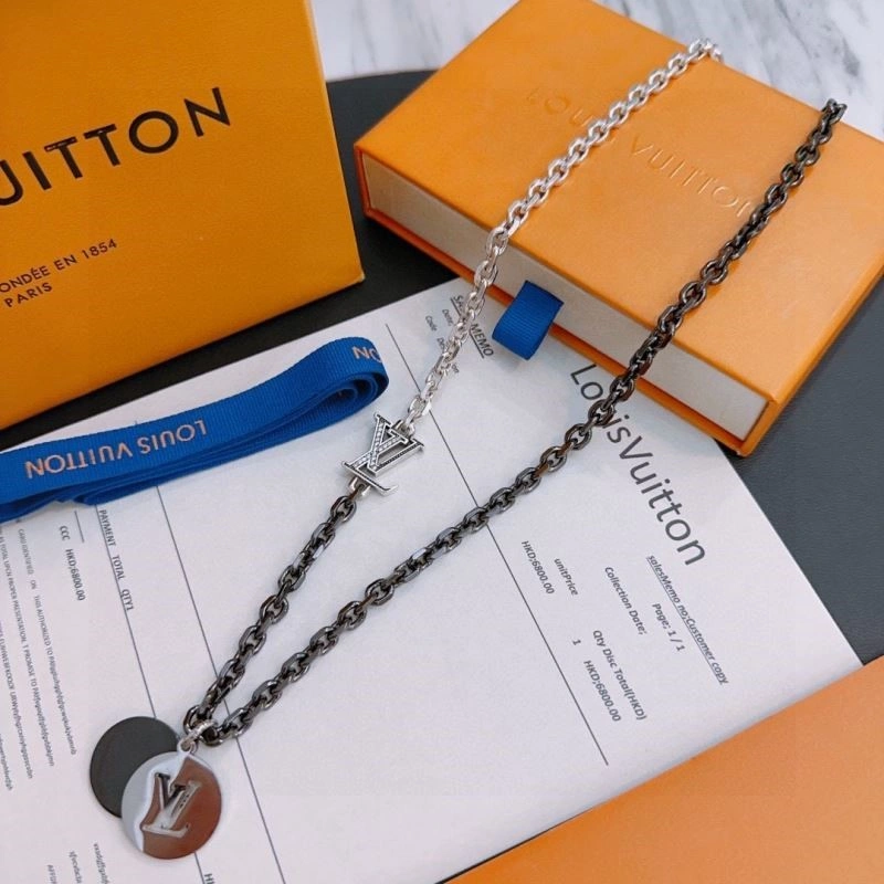 Top mirror Louis Vuitton Necklaces