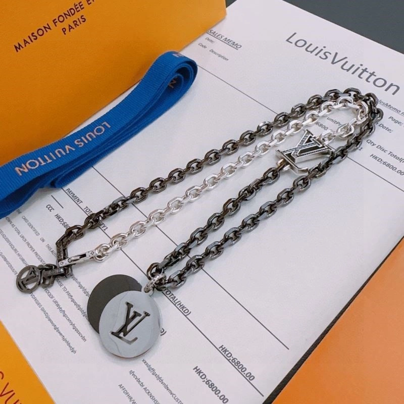 Top mirror Louis Vuitton Necklaces