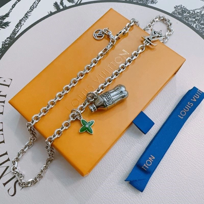 Inexpensive Louis Vuitton Necklaces