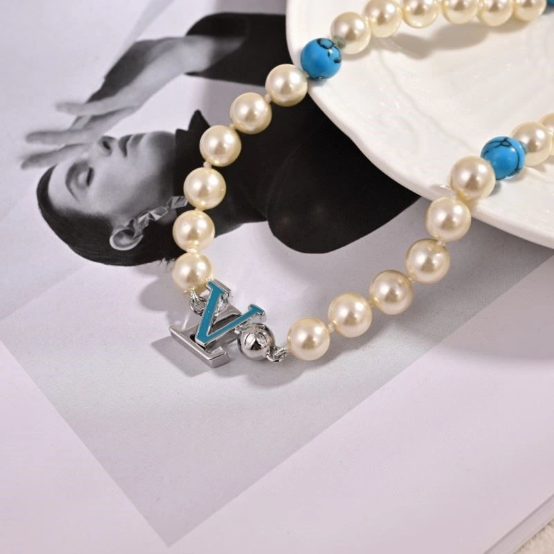 Precise copy Louis Vuitton Necklaces