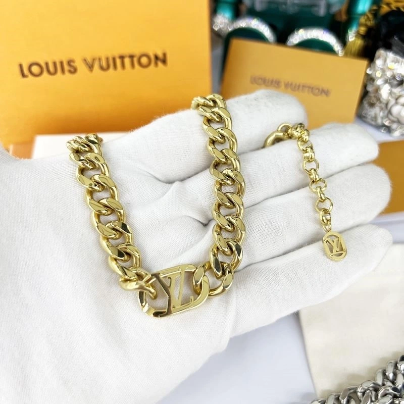 Official Louis Vuitton Necklaces
