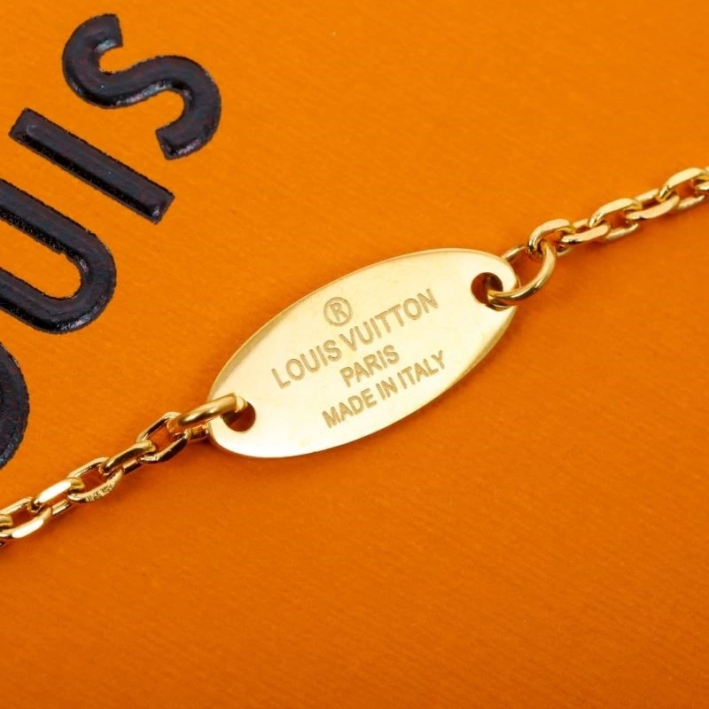 Official Louis Vuitton Necklaces