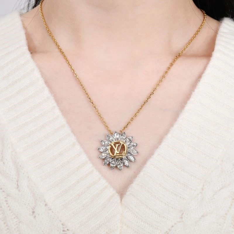 Official Louis Vuitton Necklaces
