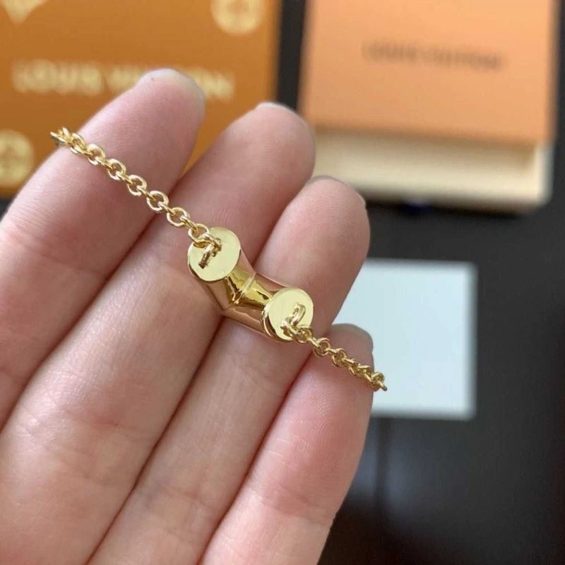 High accuracy Louis Vuitton Necklaces