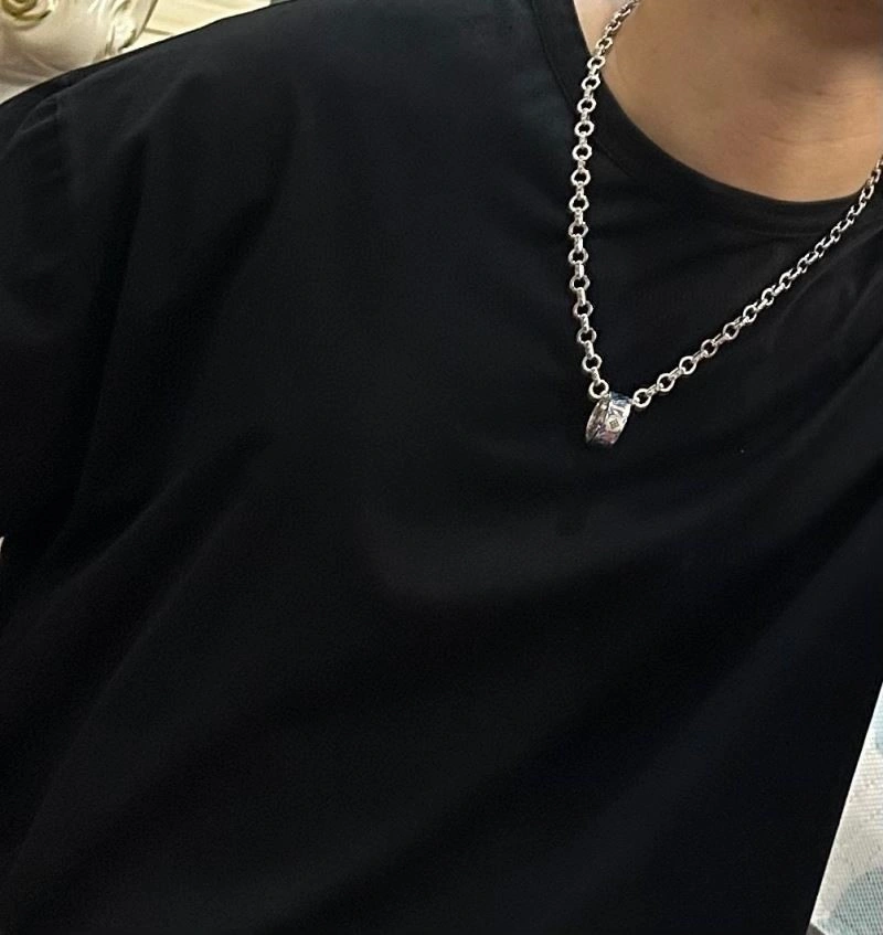 High fidelity Louis Vuitton Necklaces
