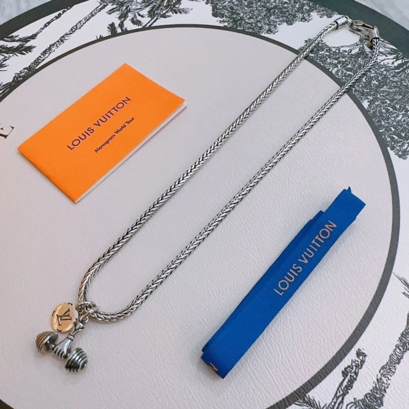 Top mirror Louis Vuitton Necklaces