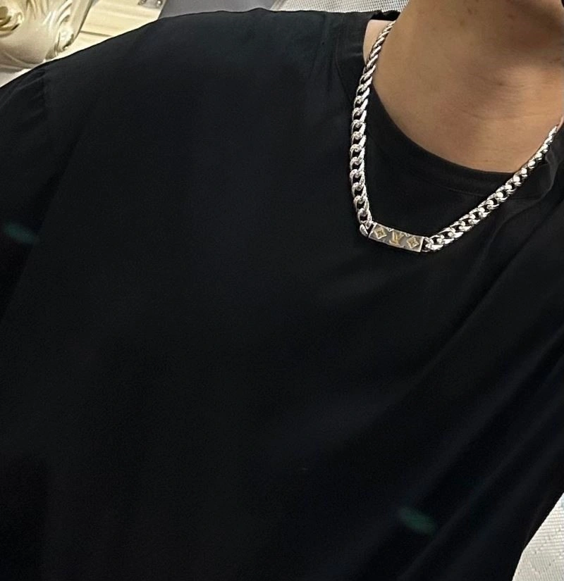 Exact replica Louis Vuitton Necklaces