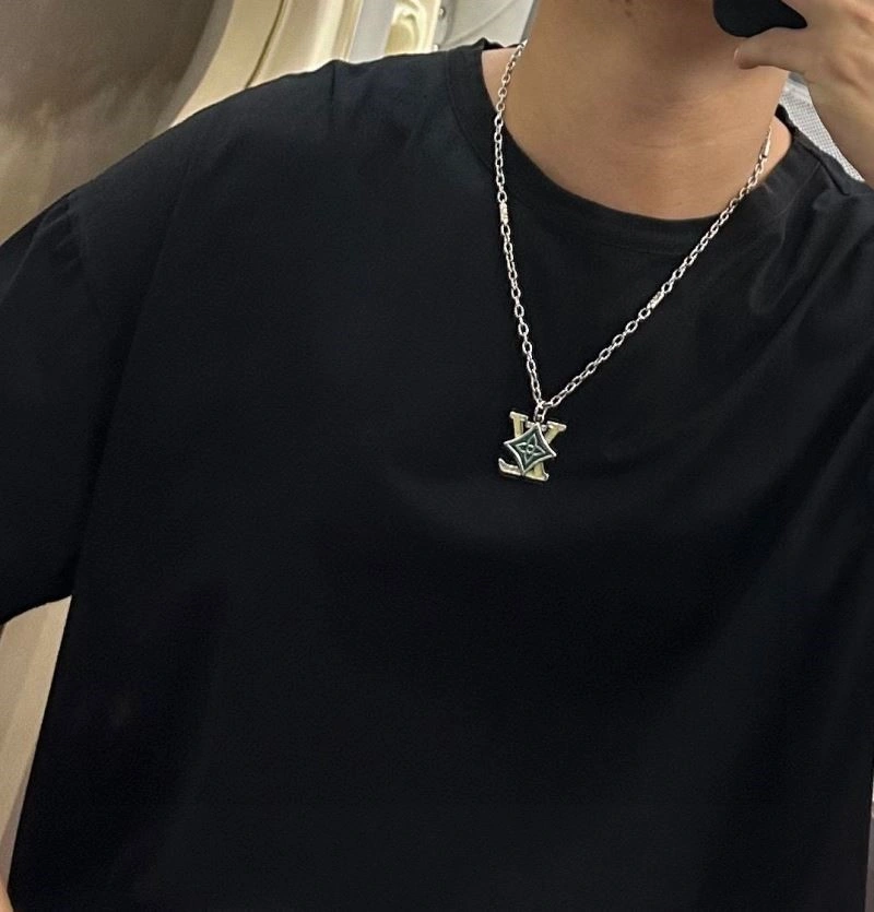 Low-cost Louis Vuitton Necklaces