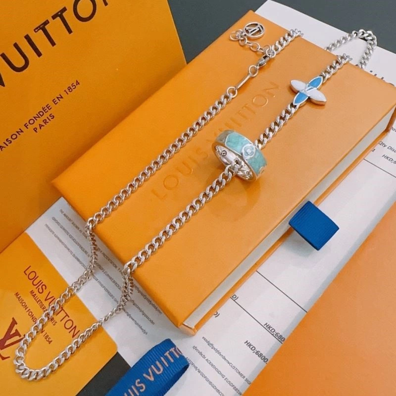 High fidelity Louis Vuitton Necklaces