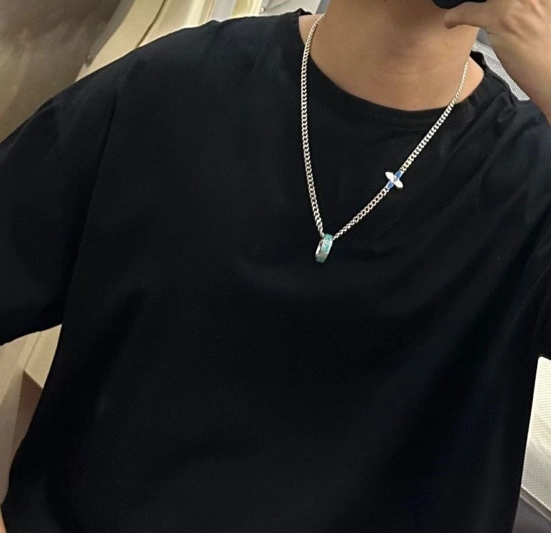 High fidelity Louis Vuitton Necklaces