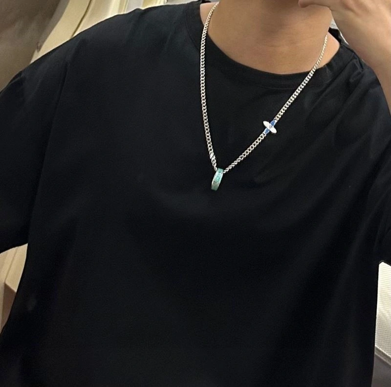 High fidelity Louis Vuitton Necklaces