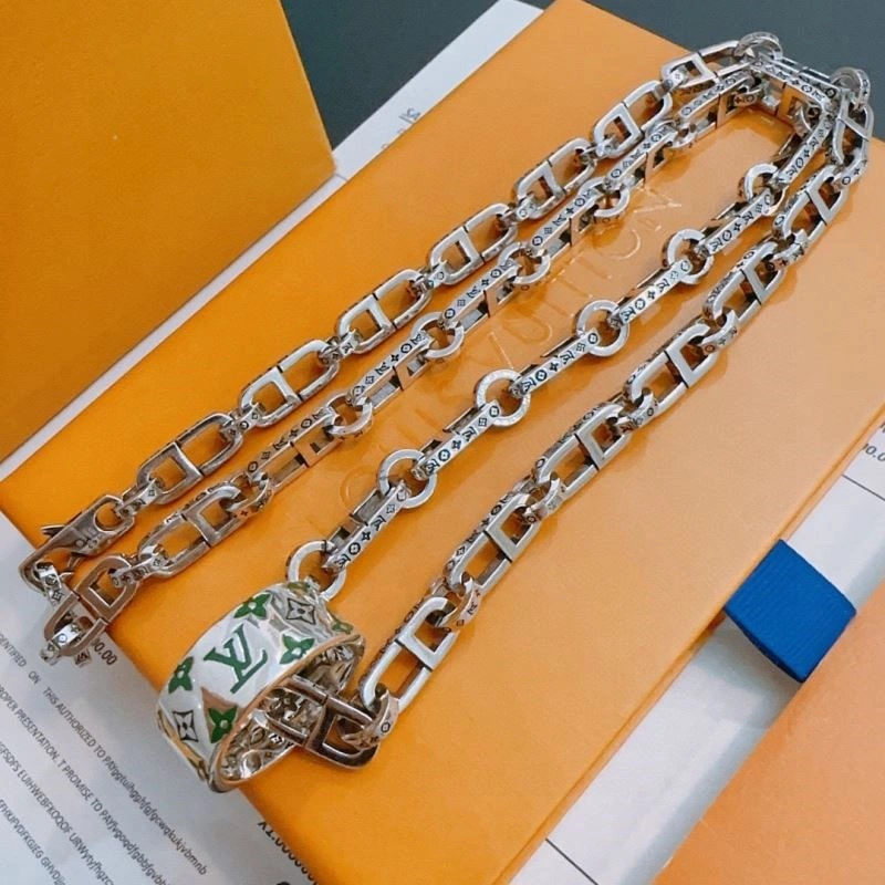 Top match Louis Vuitton Necklaces