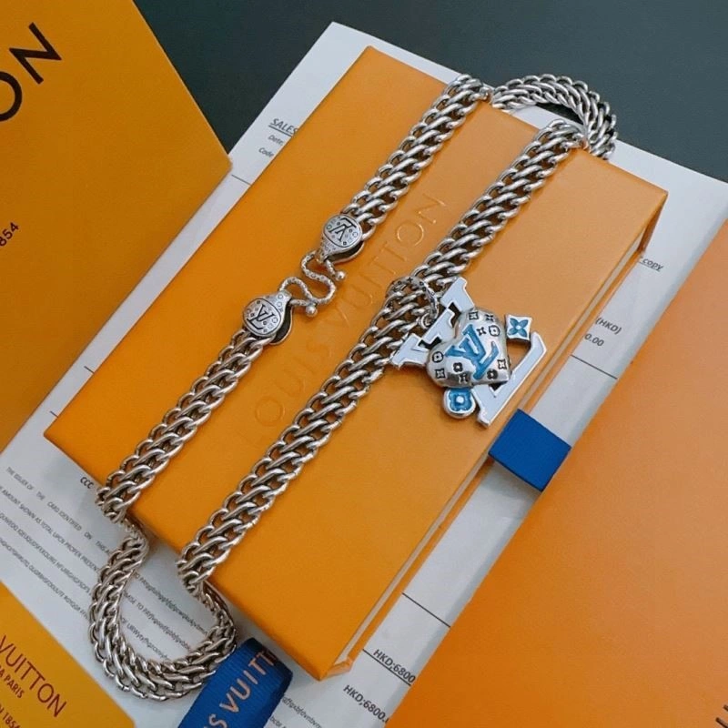 Inexpensive Louis Vuitton Necklaces