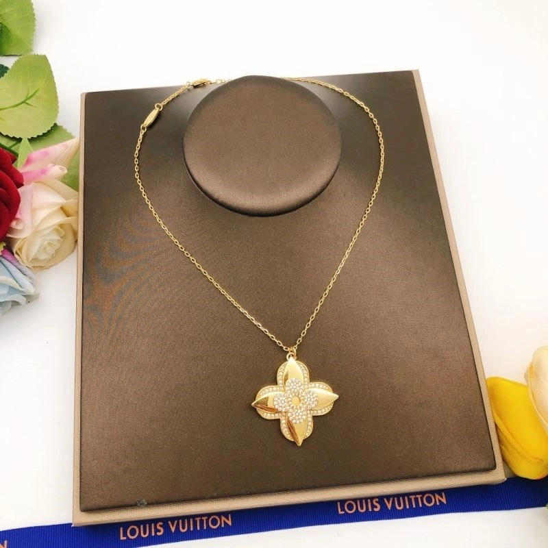 Value-priced Louis Vuitton Necklaces