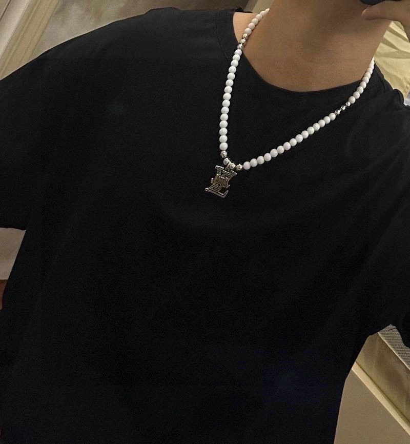 Exact replica Louis Vuitton Necklaces