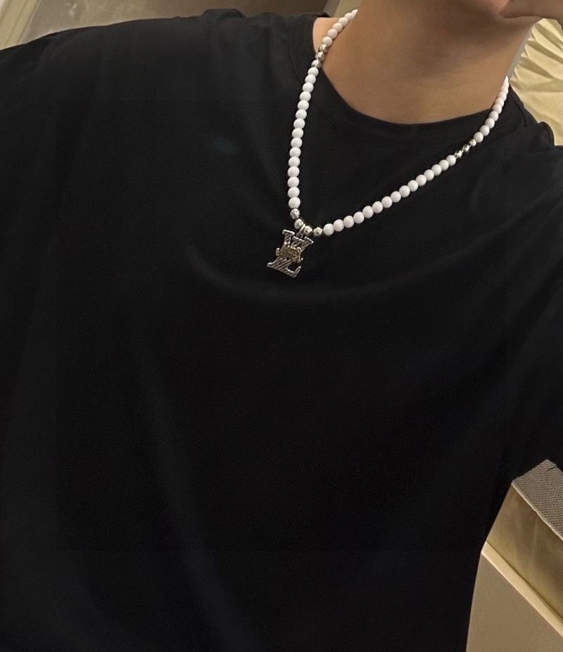 Exact replica Louis Vuitton Necklaces