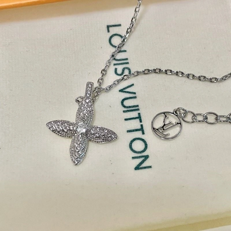 Official Louis Vuitton Necklaces
