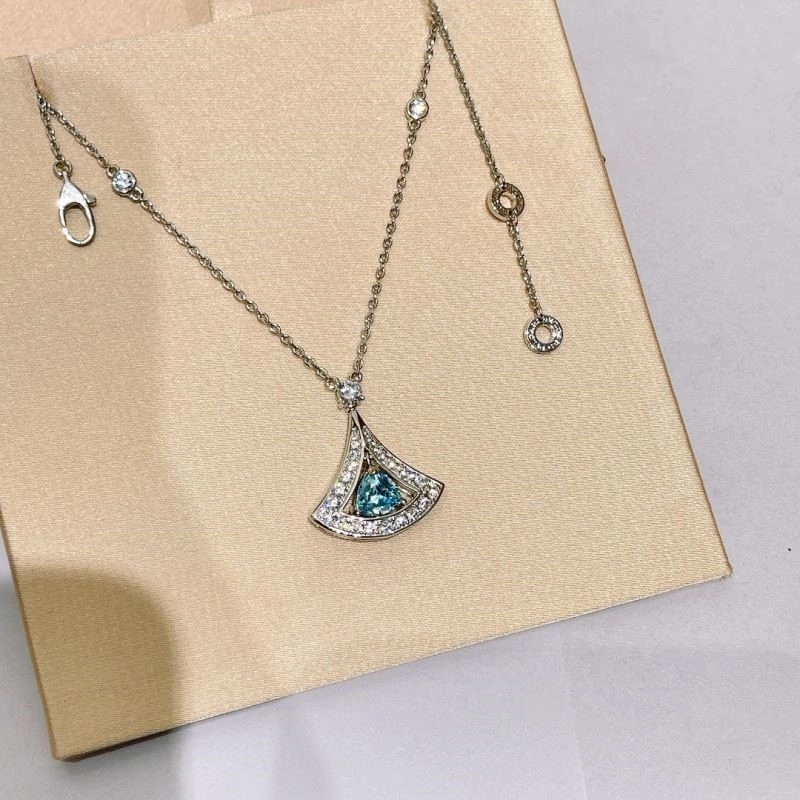 Perfect replica Louis Vuitton Necklaces