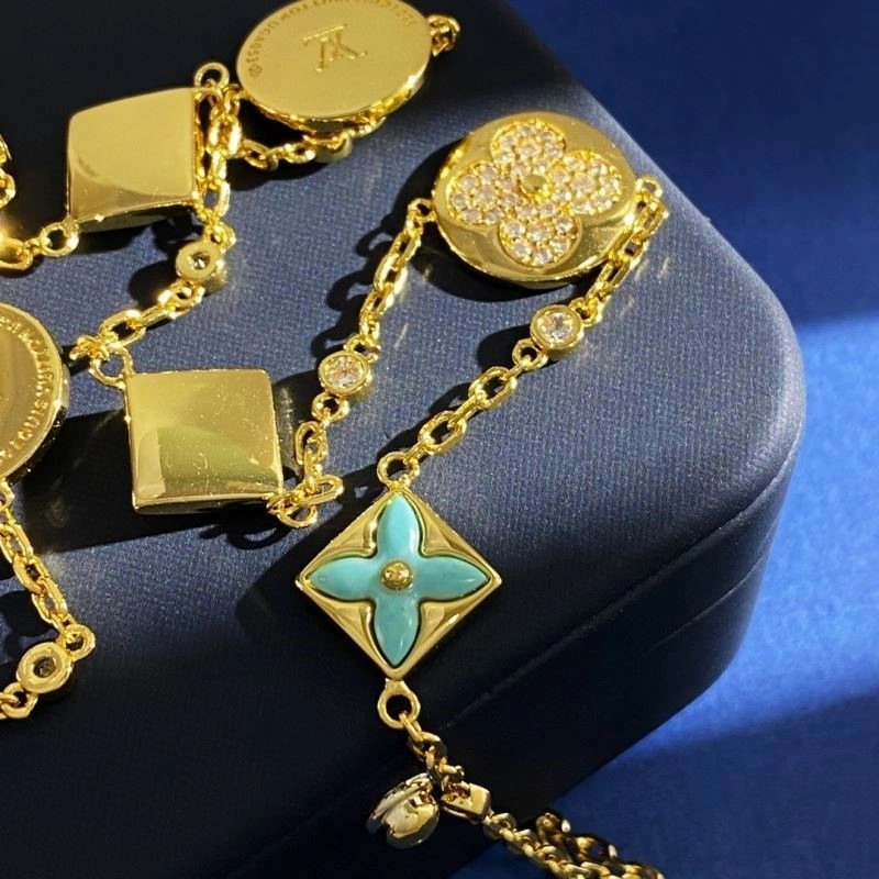 Low-cost Louis Vuitton Necklaces