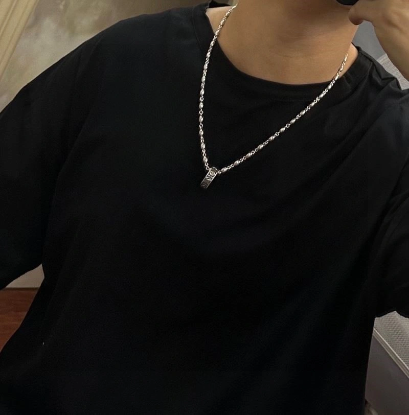 Perfect replica Louis Vuitton Necklaces
