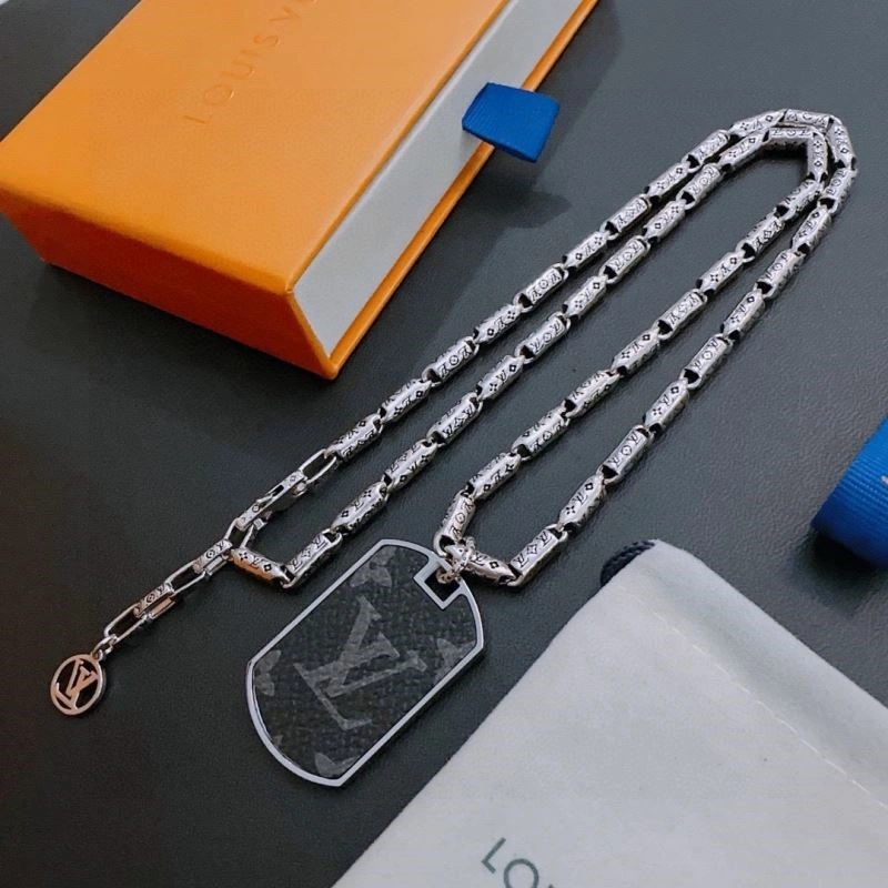 Low-cost Louis Vuitton Necklaces