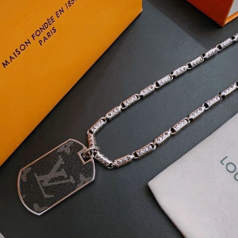 Low-cost Louis Vuitton Necklaces