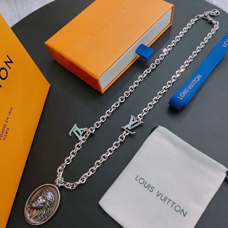 1:1 copy Louis Vuitton Necklaces