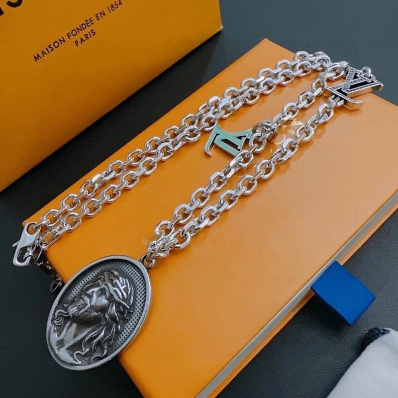 1:1 copy Louis Vuitton Necklaces