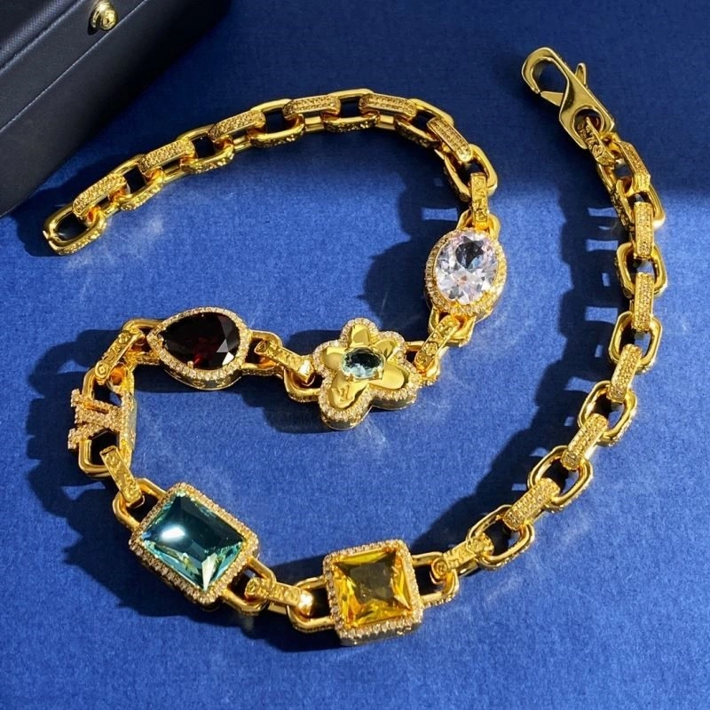 Reasonably priced Louis Vuitton Necklaces