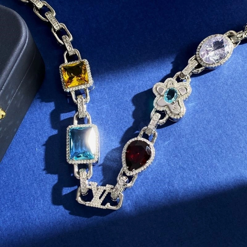 Reasonably priced Louis Vuitton Necklaces
