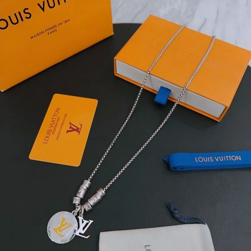 Discounted Louis Vuitton Necklaces