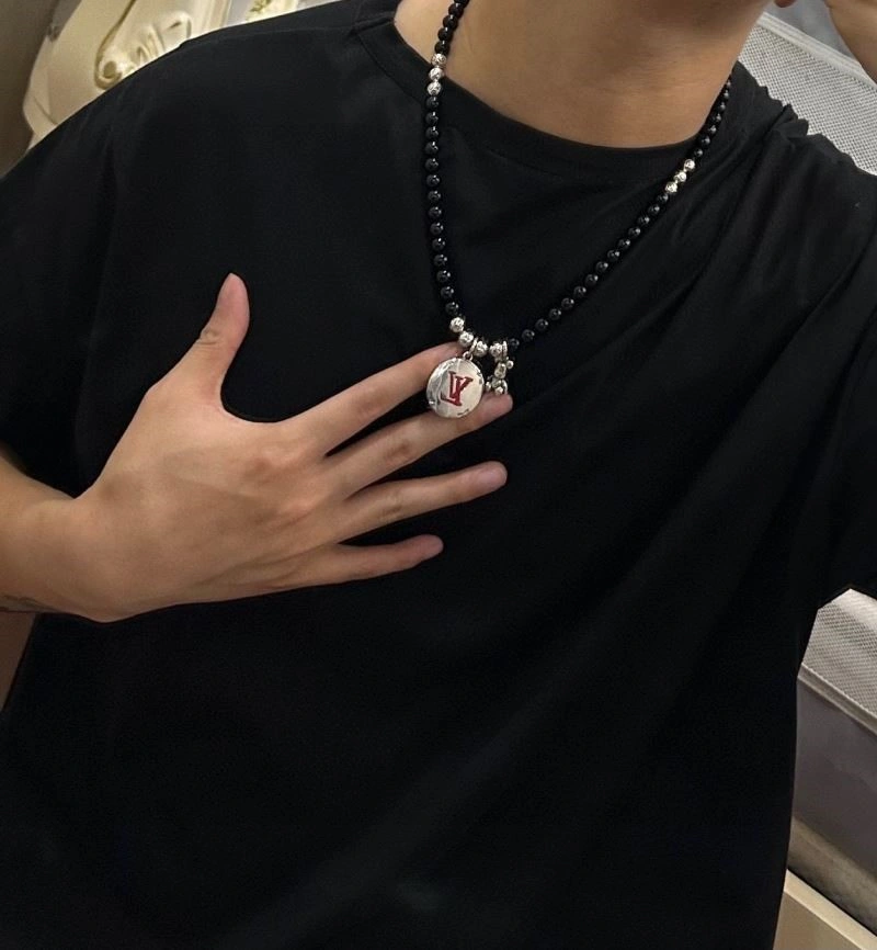 Inexpensive Louis Vuitton Necklaces