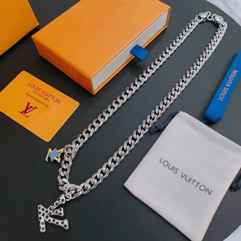 Low-cost Louis Vuitton Necklaces