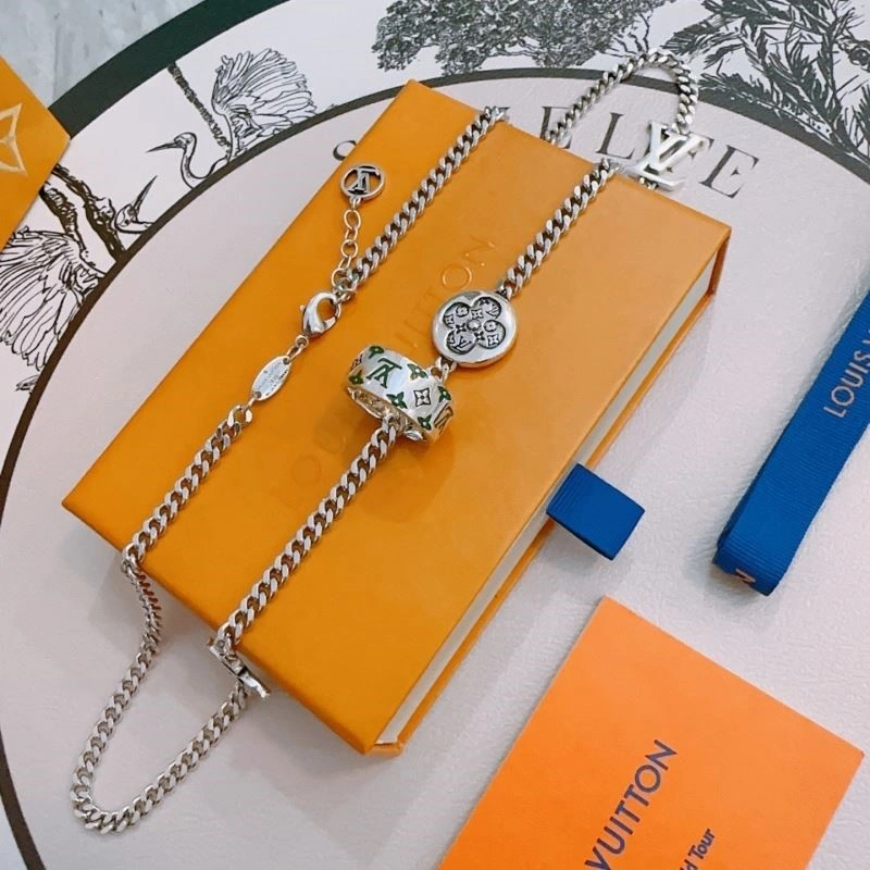 Indistinguishable Louis Vuitton Necklaces