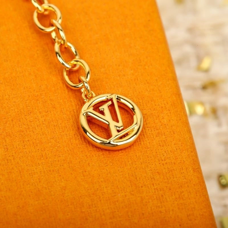 Discounted Louis Vuitton Necklaces