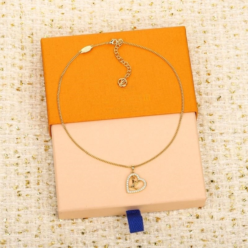 Discounted Louis Vuitton Necklaces