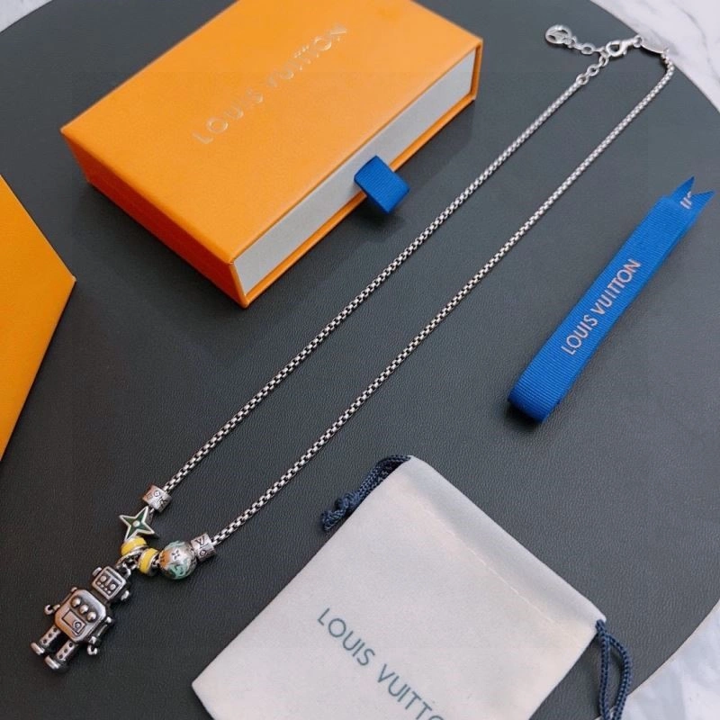 Inexpensive Louis Vuitton Necklaces