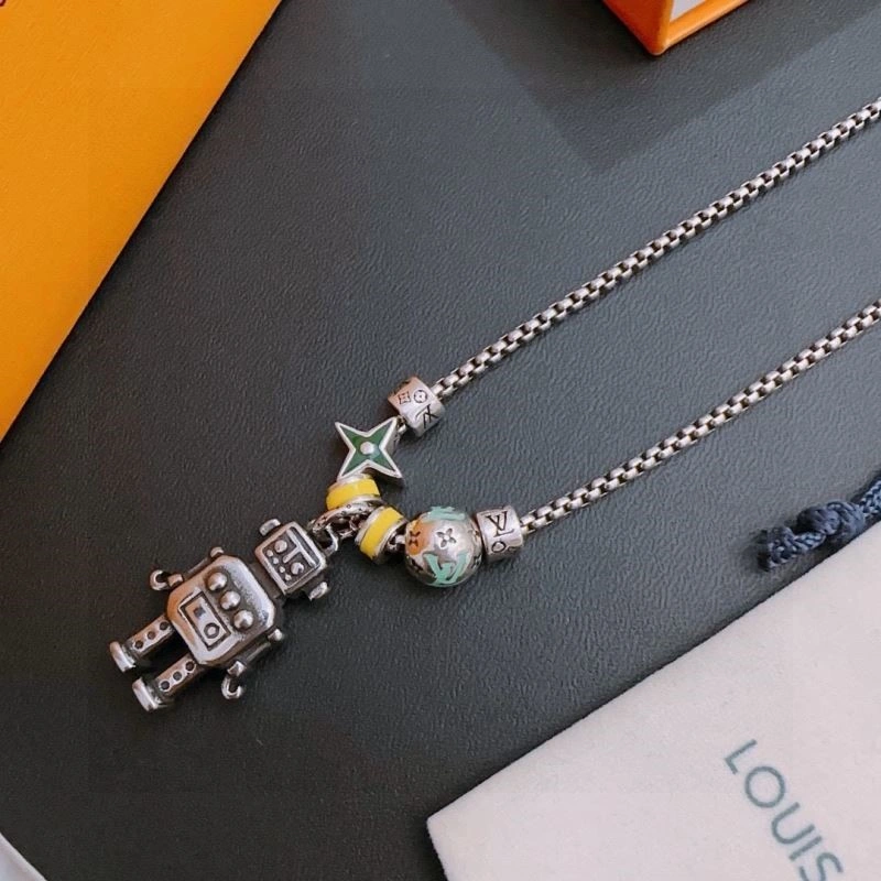 Inexpensive Louis Vuitton Necklaces