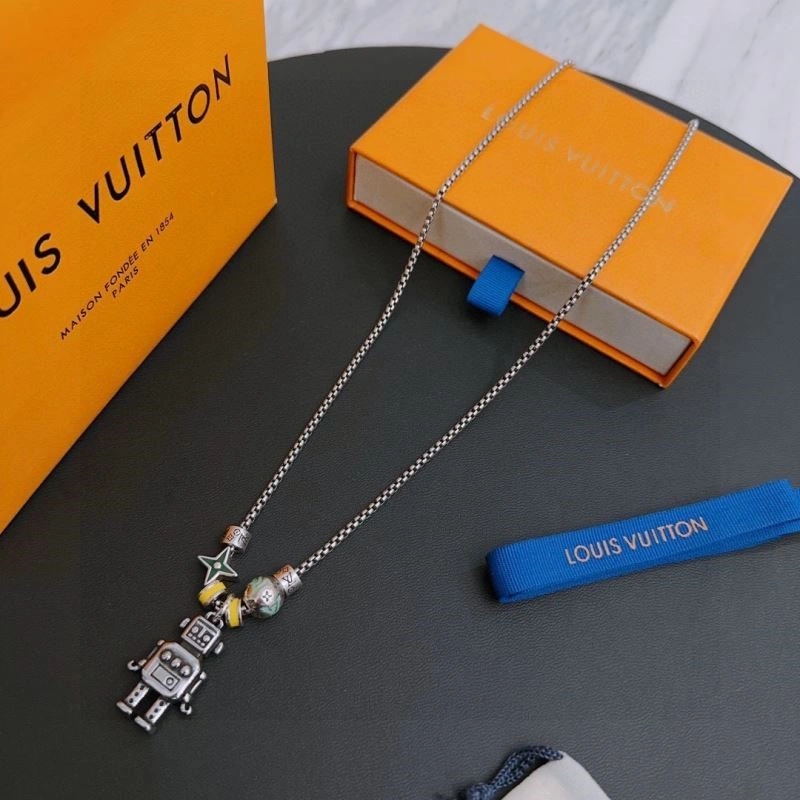 Inexpensive Louis Vuitton Necklaces