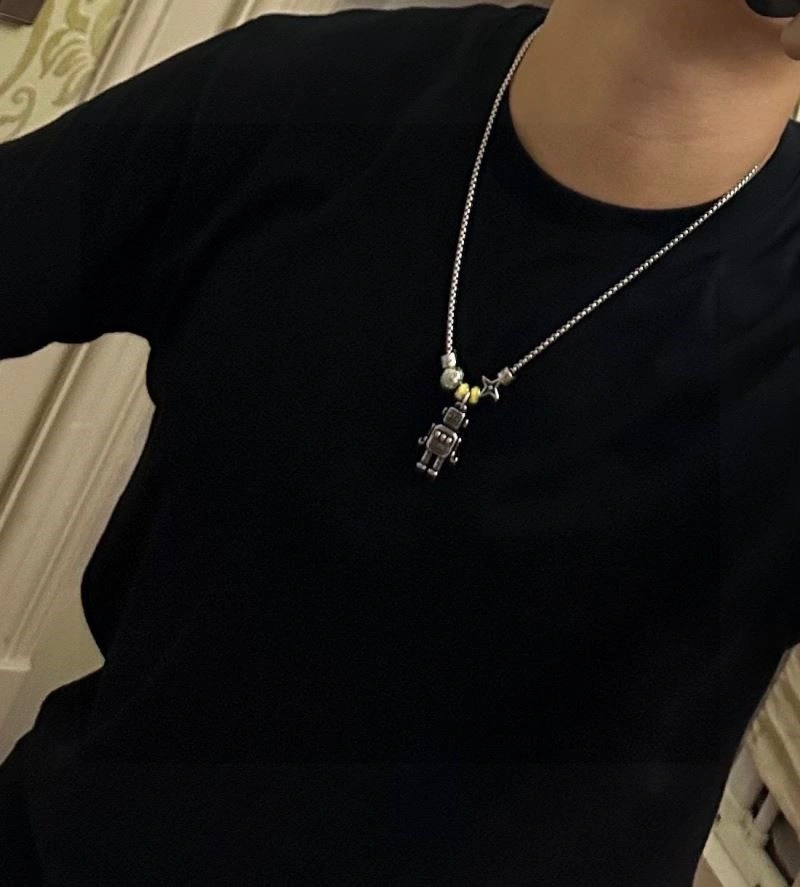 Inexpensive Louis Vuitton Necklaces
