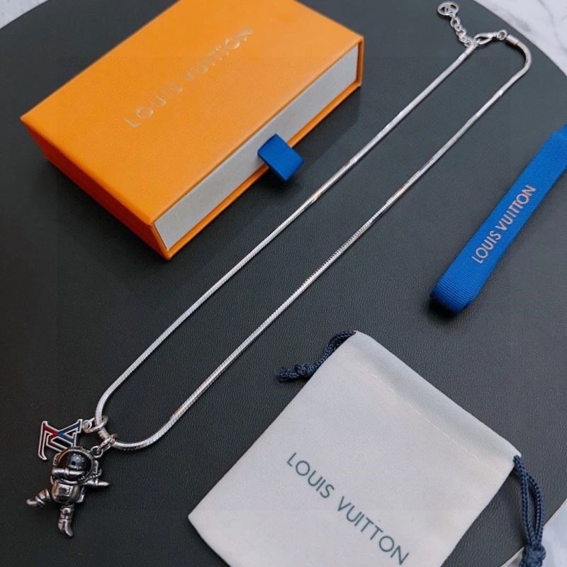 Legit Louis Vuitton Necklaces
