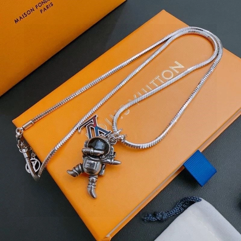 Legit Louis Vuitton Necklaces